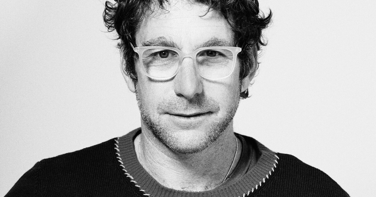 Dustin Yellin: Artist Overview - Almine Rech