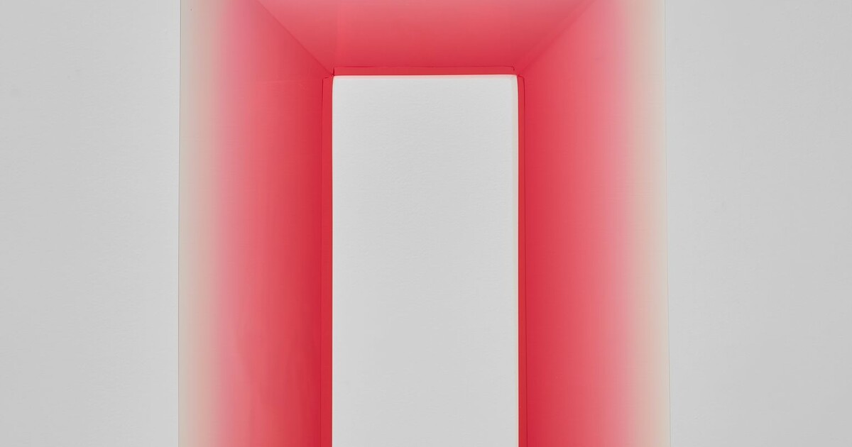 De Wain Valentine, Portal Rose, 1969, casted in 2014