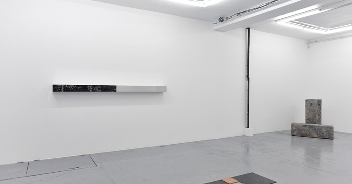 Wall & Floor - Carl Andre, Chris Burden, Tom Burr, Koenraad Dedobbeleer ...